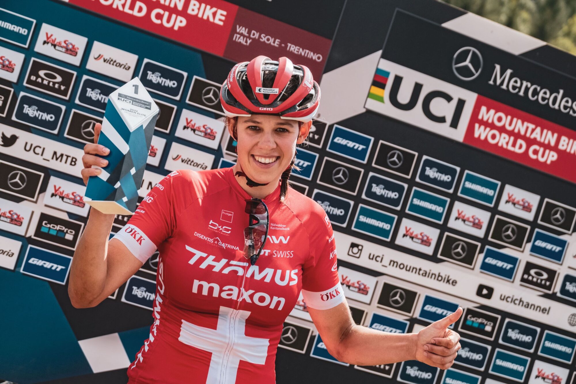 Sensationeller Gesamtweltcupsieg von Alessandra Keller • Thömus